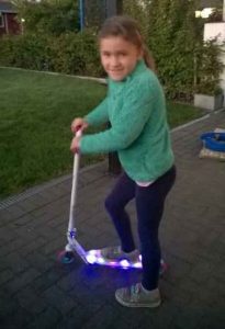 Produkttest: Razor Party Pop Scooter – familös-DieTestfamilie
