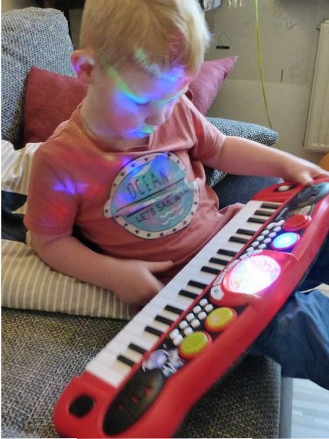 Produkttest: Simba My Music World Disco Keyboard – familös-DieTestfamilie