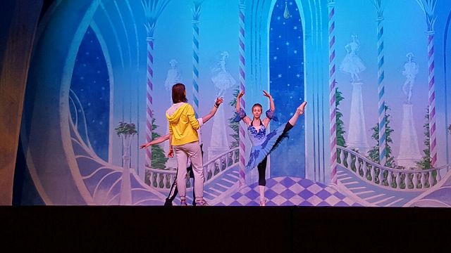 Dornröschen – Märchenballett mit Blick hinter den Kulissen – familös ...